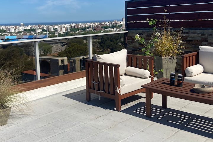Frente Al Estadio Centenario-parque Batlle - Montevideo