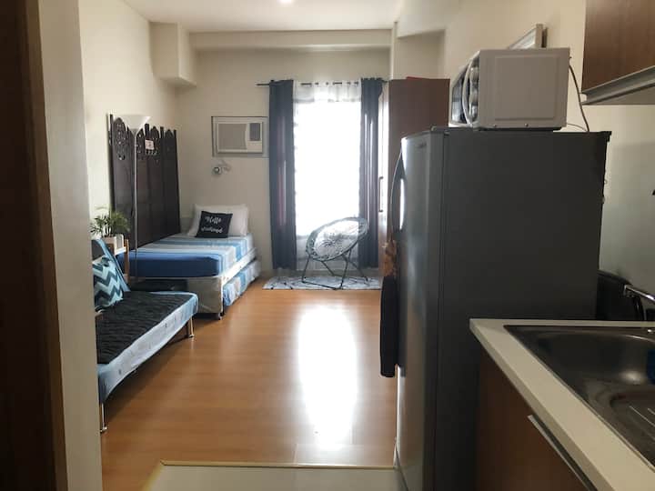 Cozy Studio Penthouse Unit At 8 Adriatico Manila - Manila