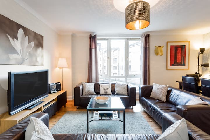 Explore Edinburgh From A Central Flat With Free Parking - Edinburgh