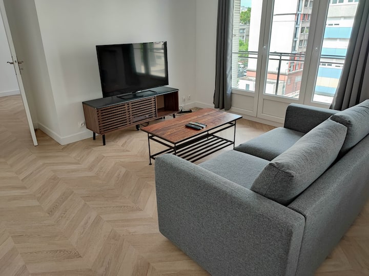 Spacious Flat Close To Metro - Île-de-France