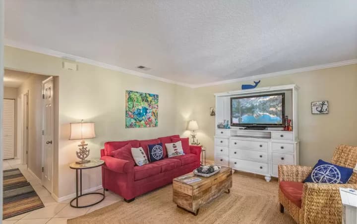 2bed + 2bath Blocks From The Beach - St. Augustine Beach, FL