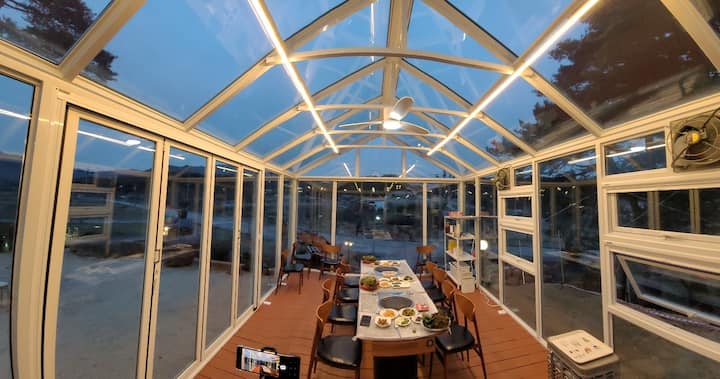 겨울의 낭만의 바베큐의시간을 함께할수있는 공간!
모든편의시설완비된곳에서 좋은추억만들어가세요 - 江陵市