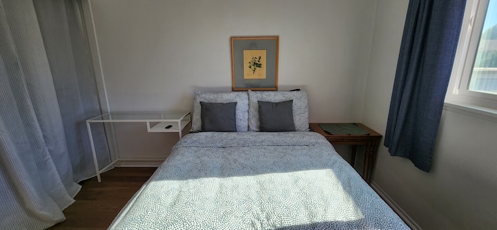 Cute Condo In Oc! - The Blue Room - Costa Mesa, CA