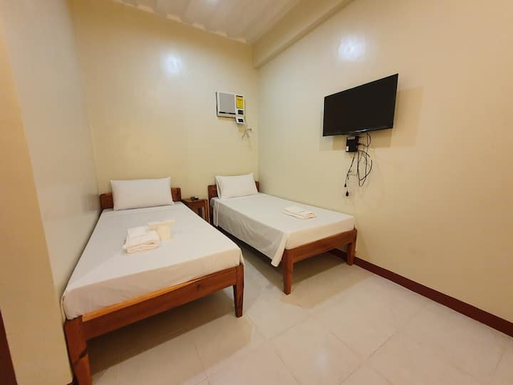 Amarav Pension Housetwin Bedroom, Nacpan Elnido - El Nido