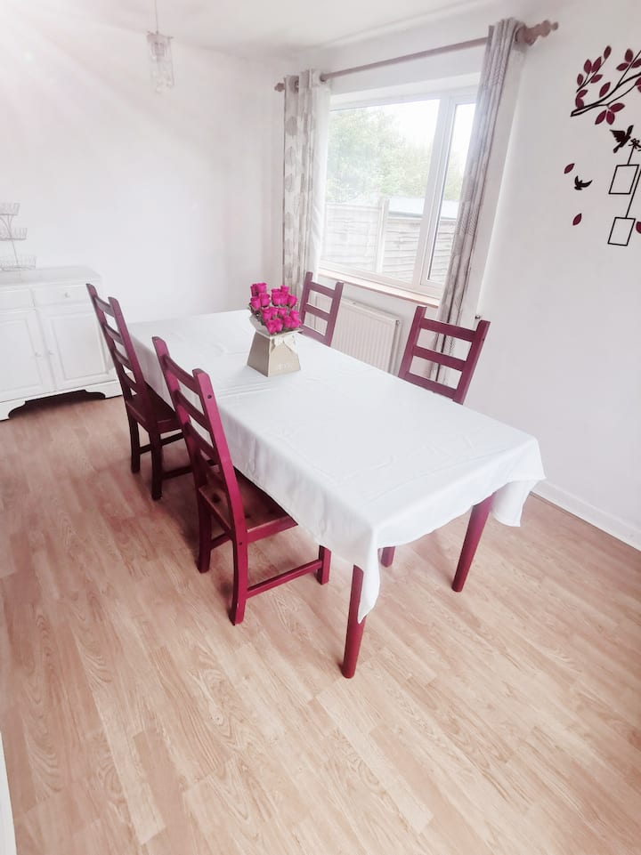 A Cosy Single Bedroom In Chilwell - Nottingham