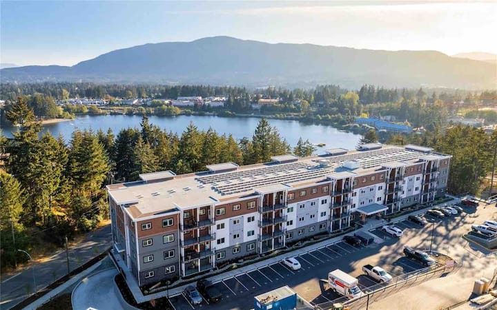 1 Bedroom Condo Near The Lake! - Nanaimo