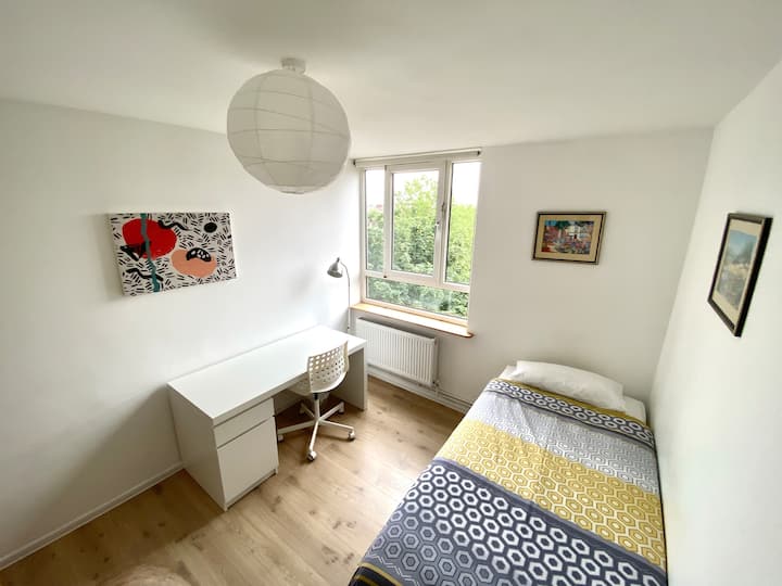Single Room In Shoreditch - London
