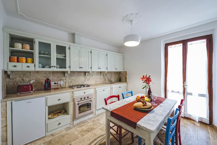 Apartment Fiorella, Four Rooms With Fireplace - Italy