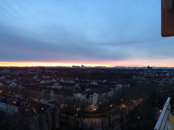 Schwabing-studio Great Sunset View & Balcony - München