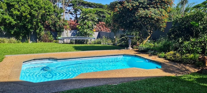 Salt Rock Cottage With Pool - Family Friendly - Dolphin Coast