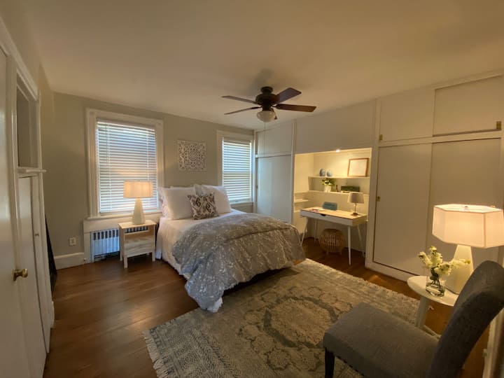 Charming Upper Montclair 2bed | Parking Included - Montclair, NJ