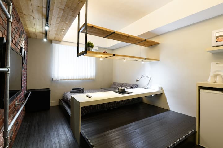 5 Mins To Mrt Zhongxiao Fuxing, Studio For Two - 쑹산 구