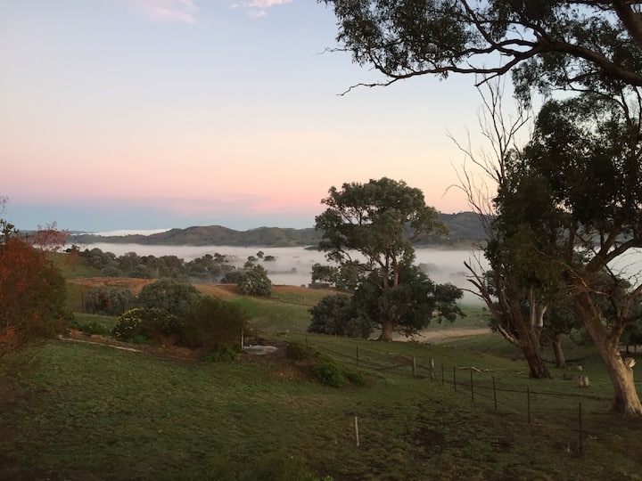Correa Deluxe Cottage - Spectacular Views - Mansfield