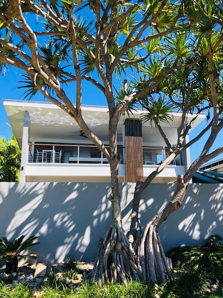 Alexandra Headland Two Storey House 150m To Beach - Sunshine Coast