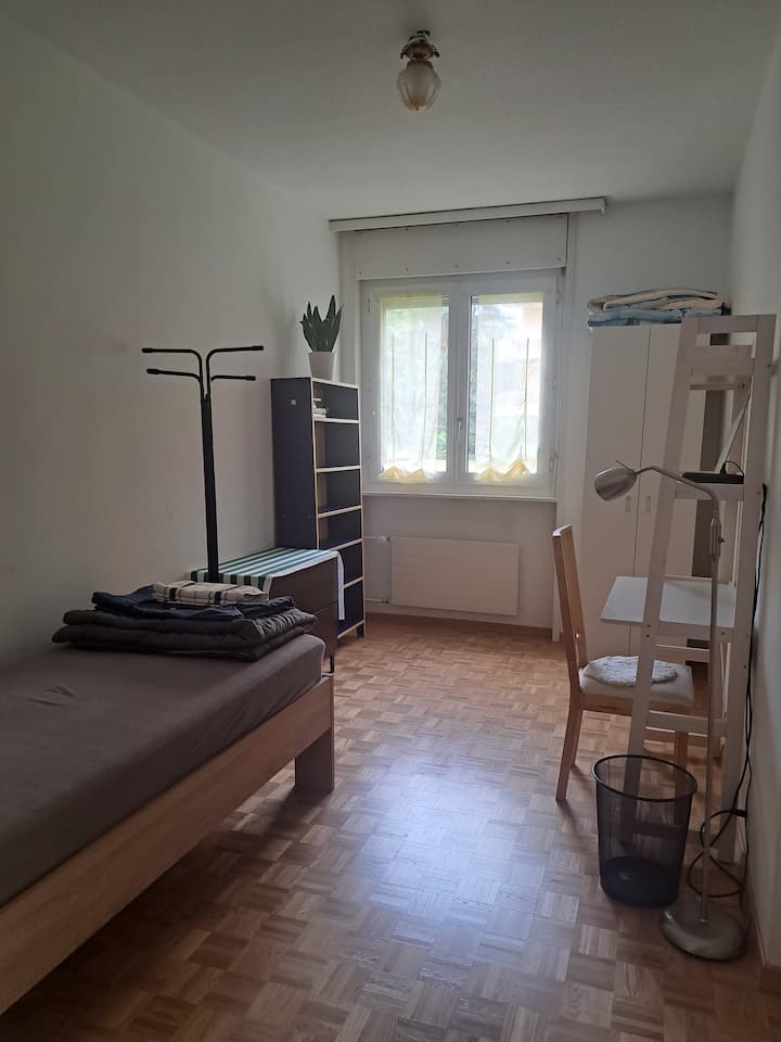 Clean, Spacious, Confortable And Warm Atmosphere - Lausanne
