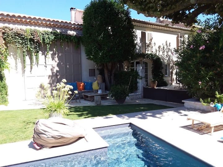 Charmant T1 Calme Et Reposant - Eygalières