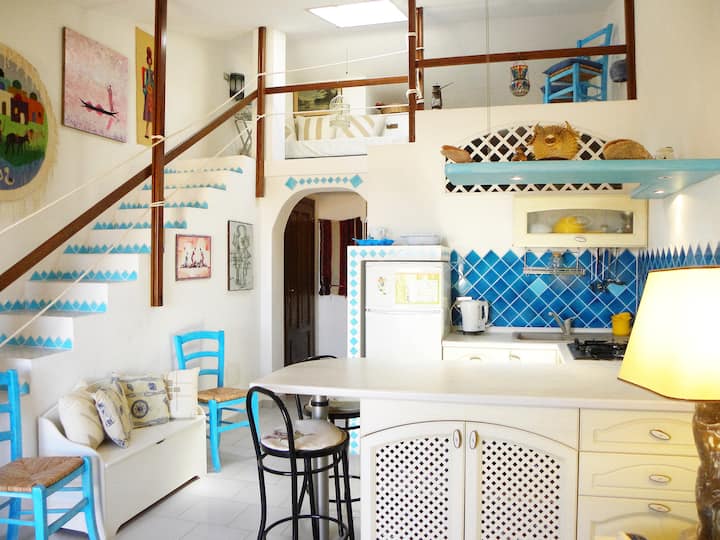 Lovely Sea View Apartment - La Maddalena