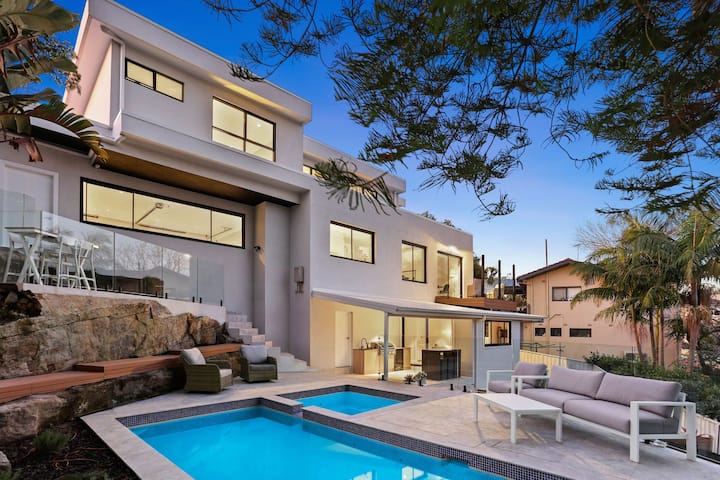 New Stylish House, Beautiful And Warm Home. - Sutherland Shire