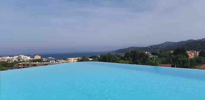Appart Neuf T3 Climatisé - Vue Mer - Piscine - Bormes-les-Mimosas