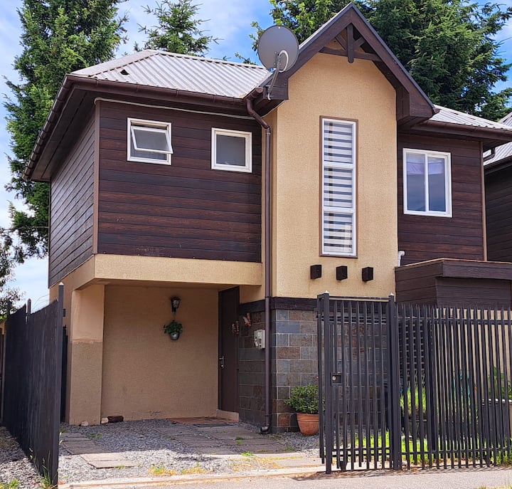 Casa En Pucón - Pucón