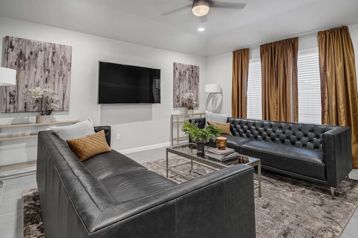 Katy Vibes With Hot Tub, Elegant And Peaceful 3br - Katy, TX