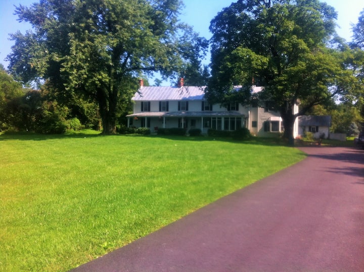 Charming, Beautiful, Large Country Home, Updated - Owings Mills, MD