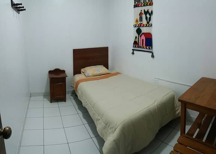 Acogedor Habitación Individual, Wifi - Ayacucho