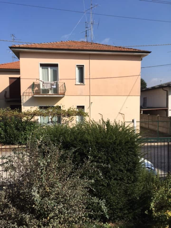 Light Flat Near Malpensa Airport And F.s. Train. - Gallarate