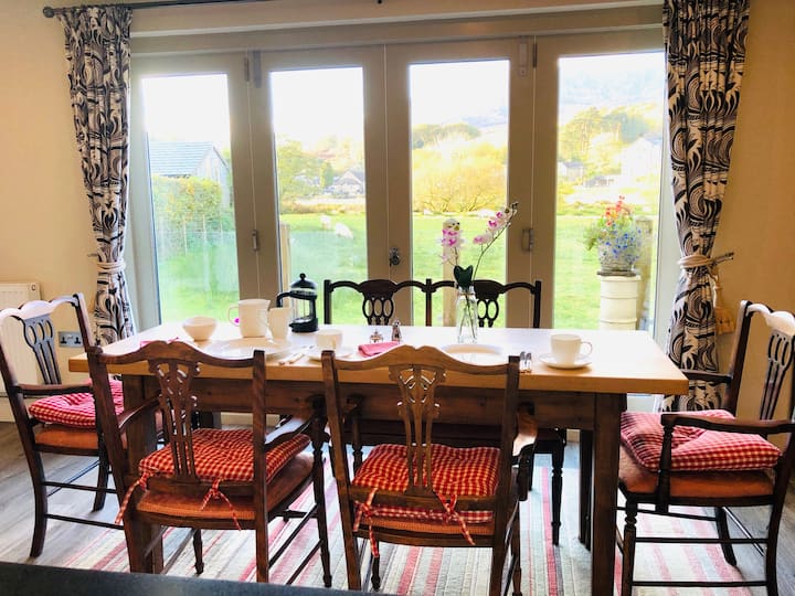 Siabod View - Private Double En-suite Bedroom - Snowdonia National Park