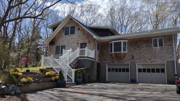 One Night Stand Room ! Easy Access - The Hamptons, NY