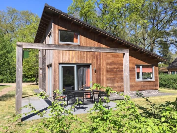 67 M² Huis ∙ 2 Slaapkamers ∙ 6 Gasten - Drenthe