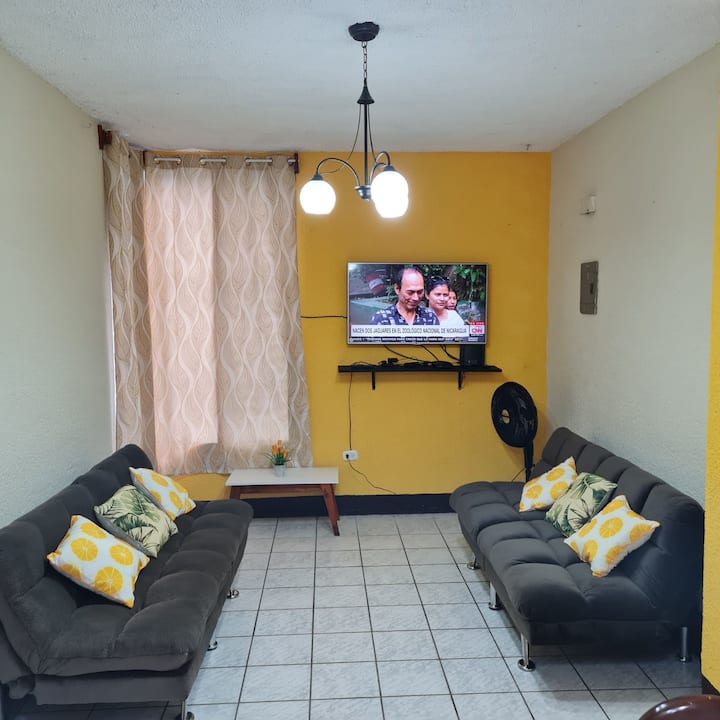 Céntrica Casa A 100 Mts De Hospitales Y Comercios -