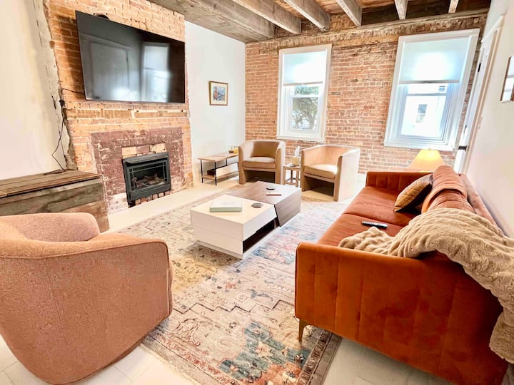 Cozy Catskill Apt With Private Balcony - Catskill, NY