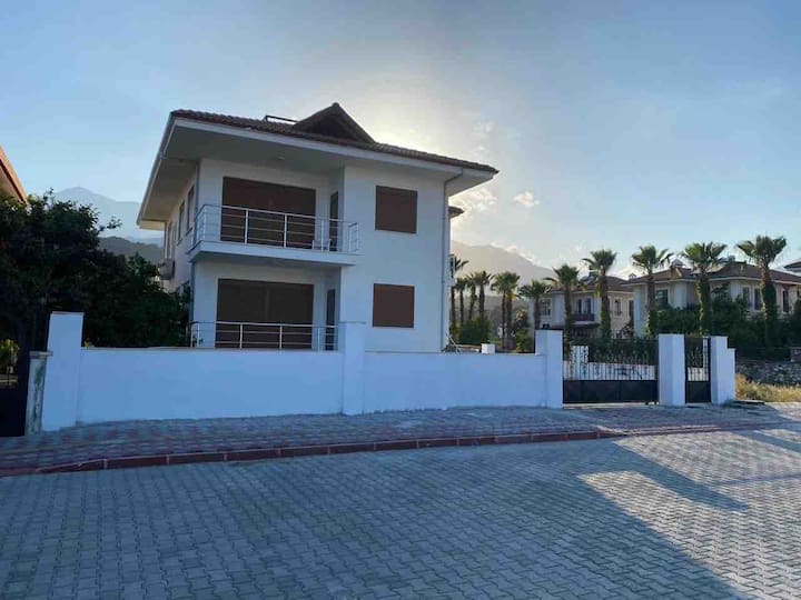 10 Minutes From The Sea/ 2+1 / 125m2/ Garden Floor - Tekirova