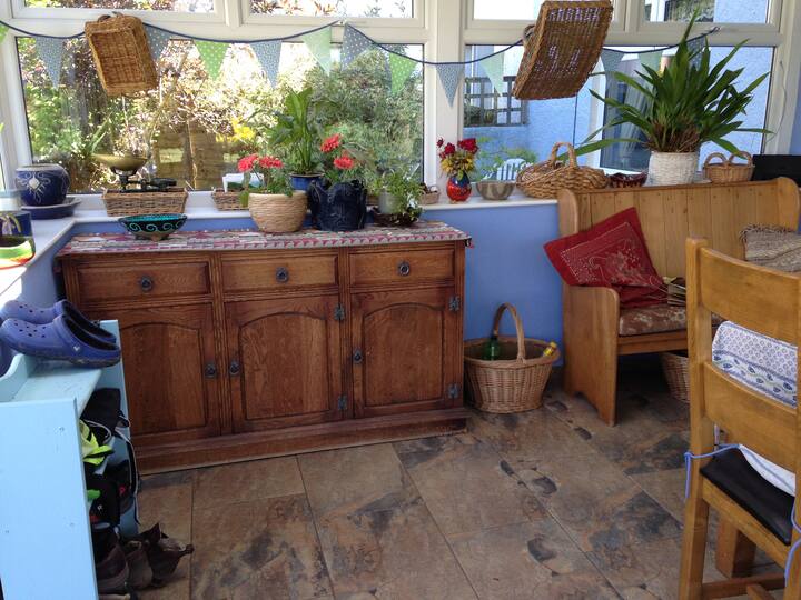 Manorbier Home And Garden - Manorbier