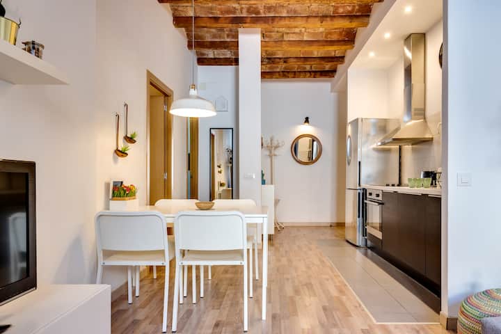Charming & Convenient Apartment Near Plaza Espanya - Barcelona