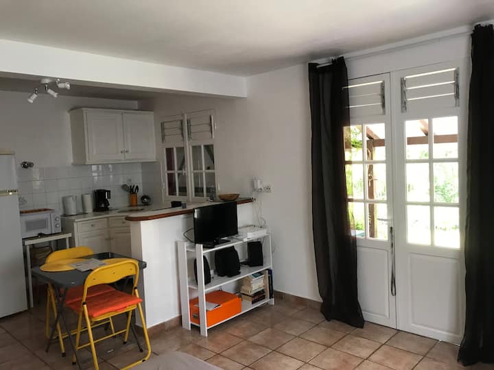 Grand Studio à Sainte Anne Avec Piscine - Guadeloupe