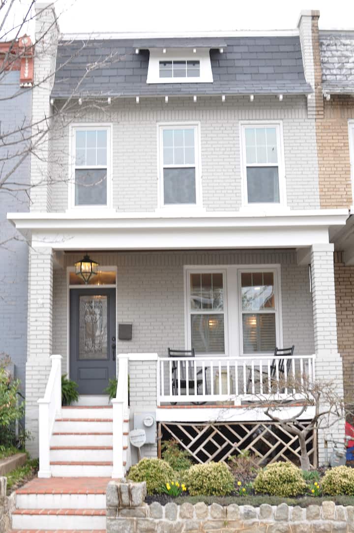Hill Home 1.5 Blocks From Metro - Washington, DC