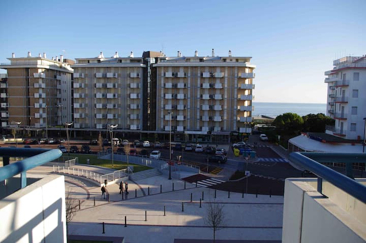 Jesolo Apartment With Sea View And Parking - Jesolo