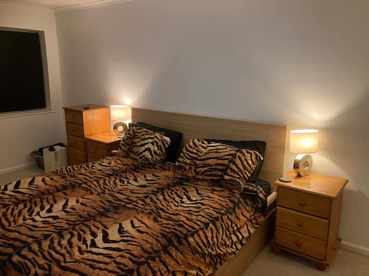 Lovely Room Close To Southmead  Hospital. - Bristol