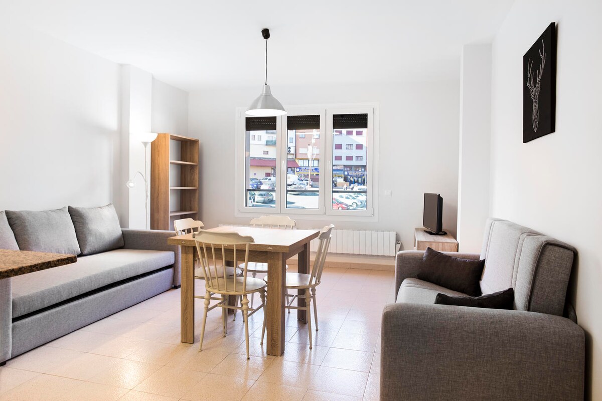 Studio with Views, Pas de la Casa. HUT2-006974 - Apartments for Rent in ...