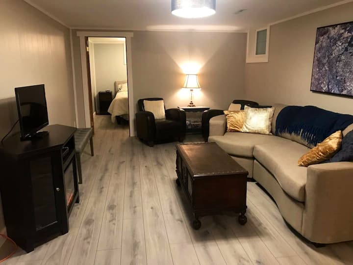 Spacious Suite - A Home Away From Home - Thunder Bay