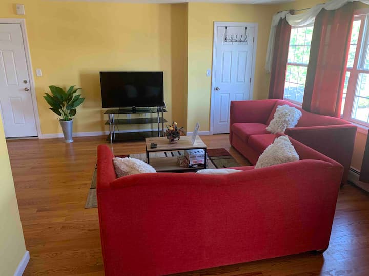Passion 3-bedroom Home (2nd Floor Near Ewr/outlet) - New Jersey
