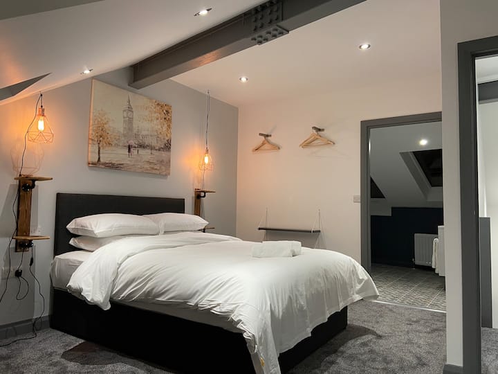 Titanic Workers Apartment #5 - Belfast