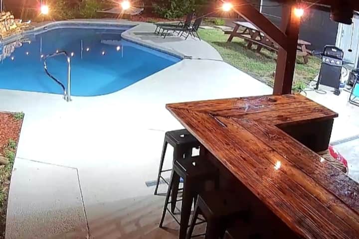 Poolside Oasis. 13 Beds Bar Celebration Station! - Cedar Hill, TX