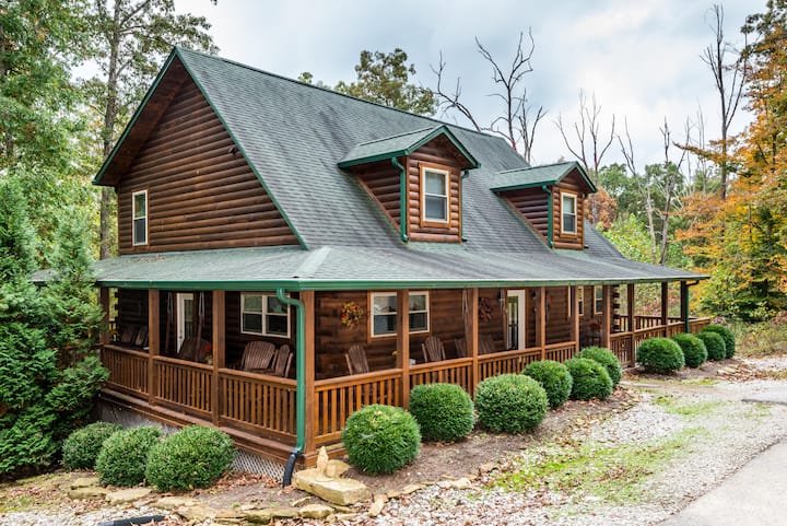 A Hidden Treasure Log Cabin - Brown County, IN