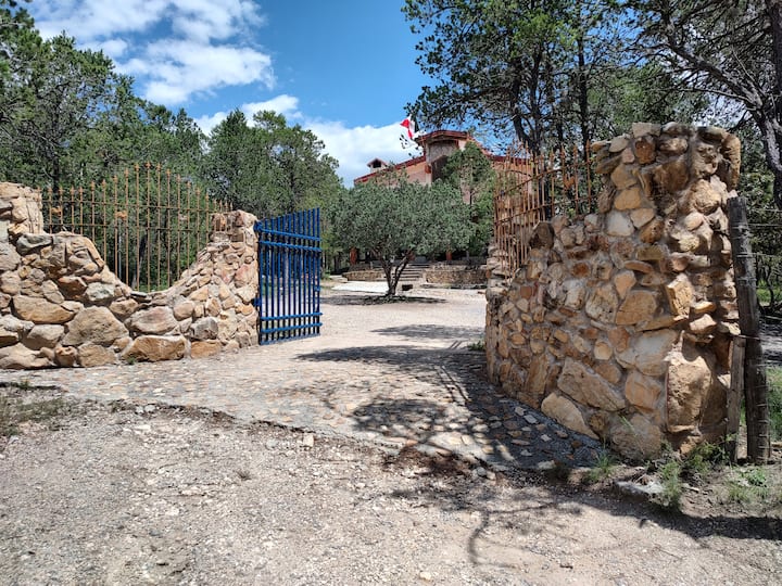 Armoniosa Cabaña Llena De Vida - Nuevo Leon