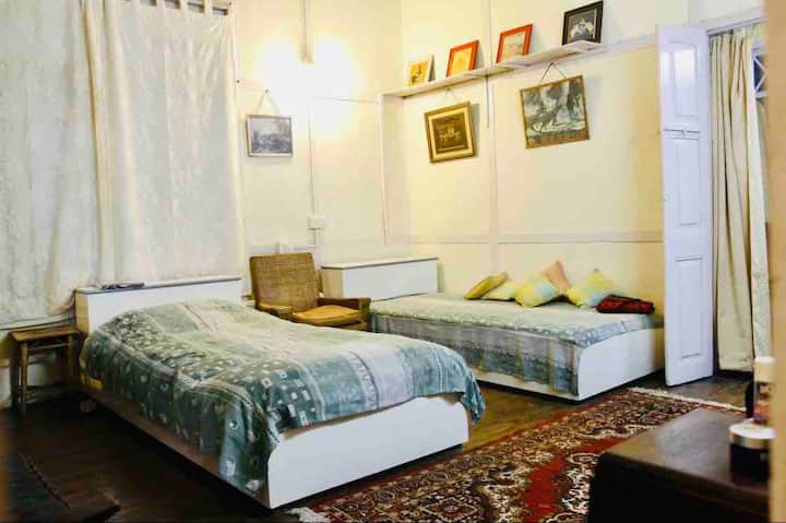 A Welcoming Assam Type 3 Bedroom Bed & Breakfast - Shillong