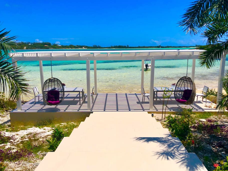 ZION | BEACHFRONT | POOL | LUXURY | SLEEPS 12 - Villas for Rent in ...