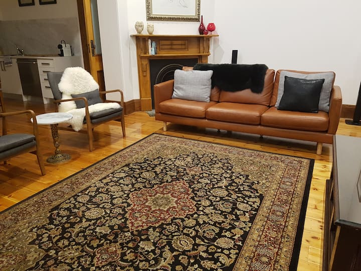 The Sussex, Renovated Home In The Heart Of Glenelg - Glenelg
